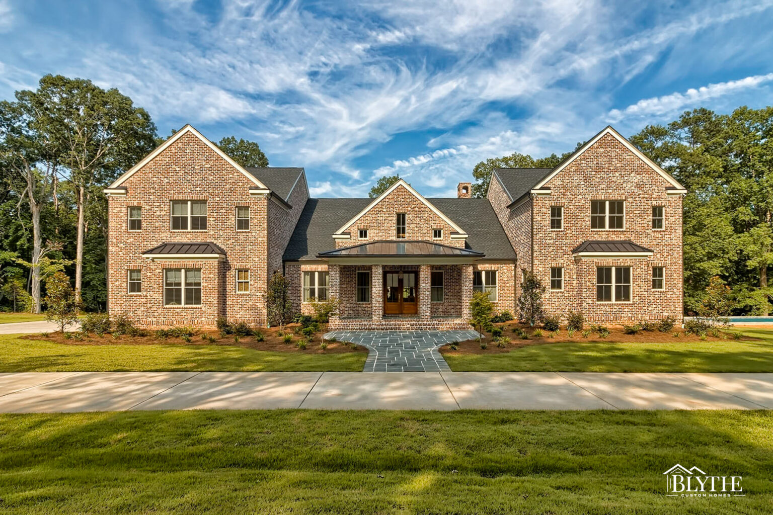 Southern Manor Tranquility - Blythe Custom Homes